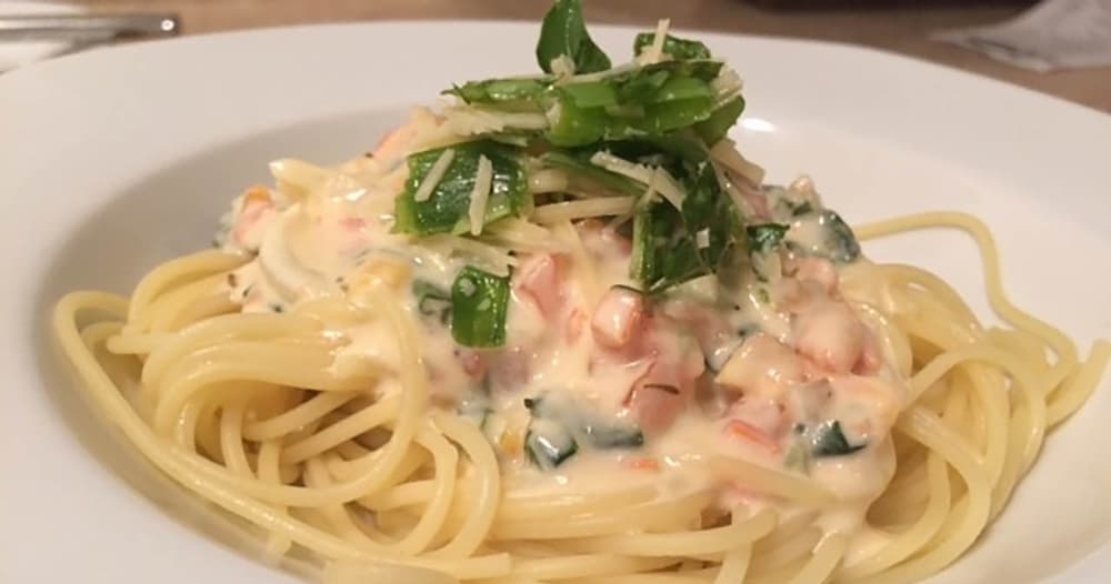 Creamy Basil Margherita Spaghetti | Punchfork