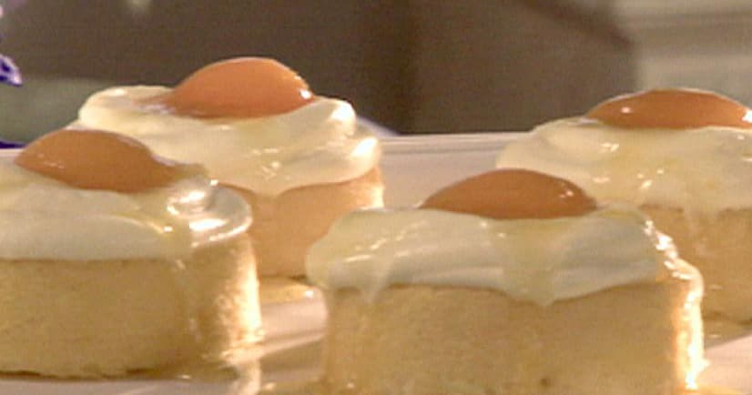 Shortcake with Mascarpone and Brandied Apricots | Punchfork