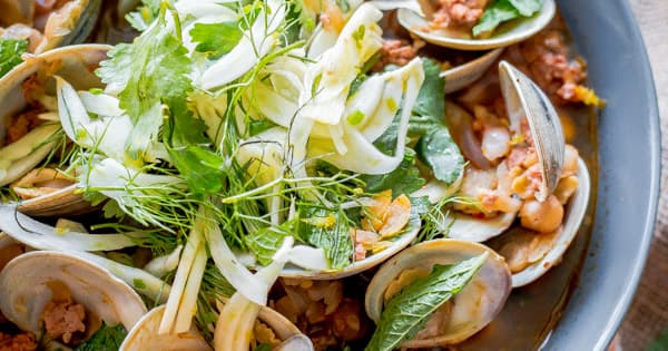Beer Steamed Clams with Chorizo and Shaved Fennel Herb Salad | Punchfork