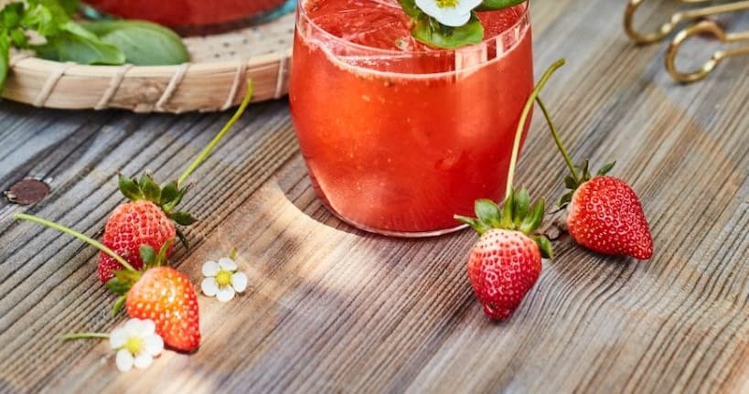 Strawberry Basil Lemonade | Punchfork