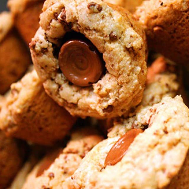 Chocolate Chip Rolo Cookie Cups | Punchfork