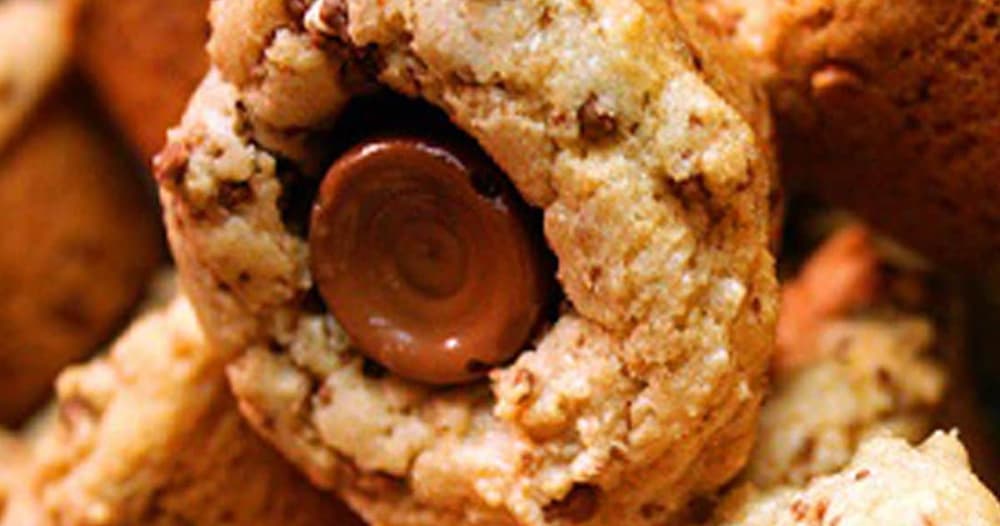 Chocolate Chip Rolo Cookie Cups | Punchfork