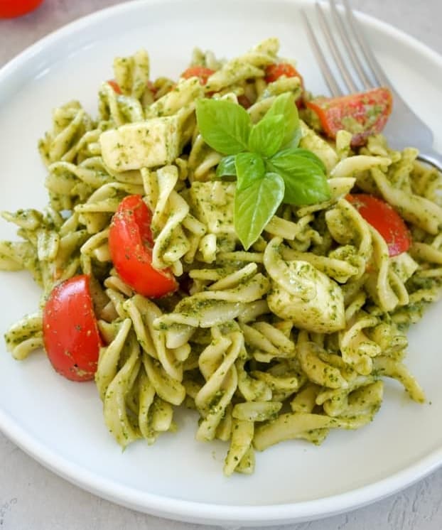 Caprese Pesto Pasta Salad | Punchfork