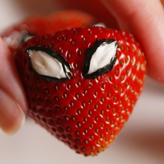 Spiderman-Inspired Strawberries | Punchfork
