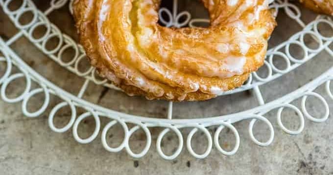 German Vanilla Glazed Crullers | Punchfork