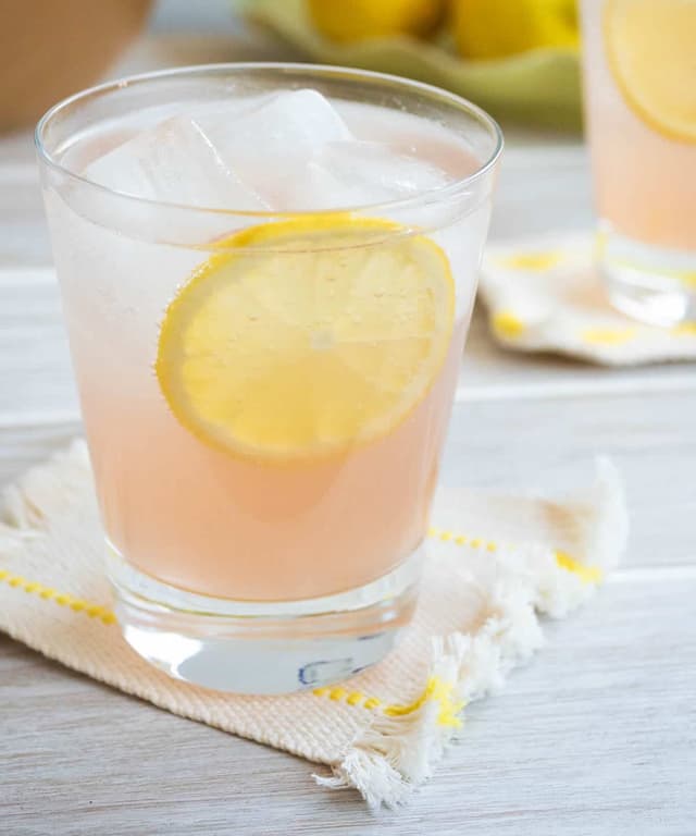 Rosé Lemonade | Punchfork