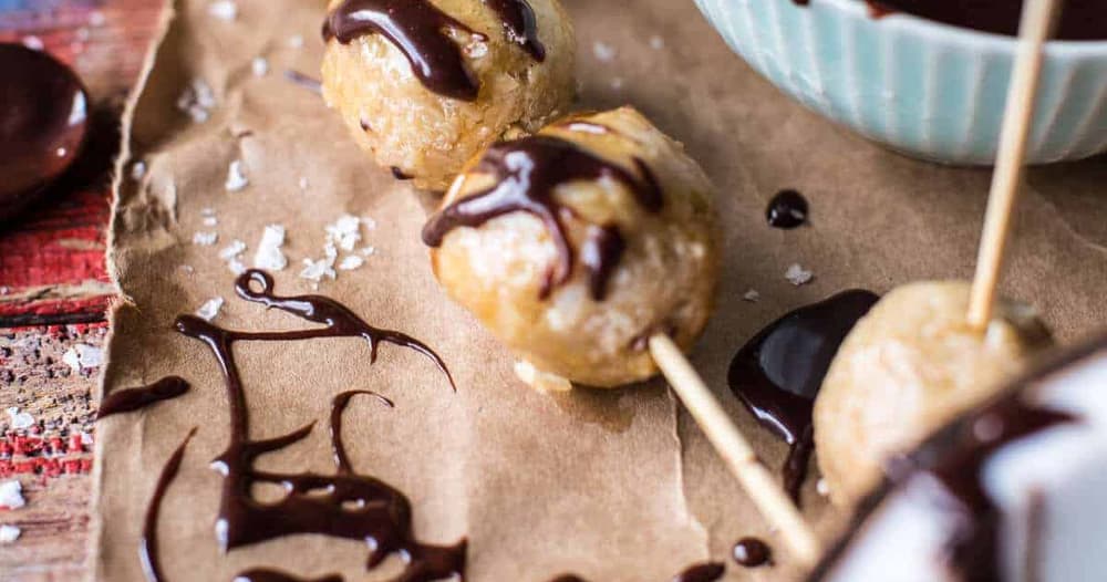 Sweet Cuban Coconut Balls with Melted Chocolate (Coquito Acaramelado ...