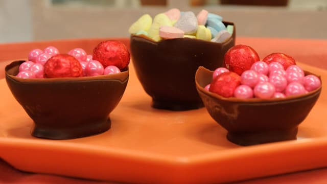 Chocolate Balloon Bowls | Punchfork