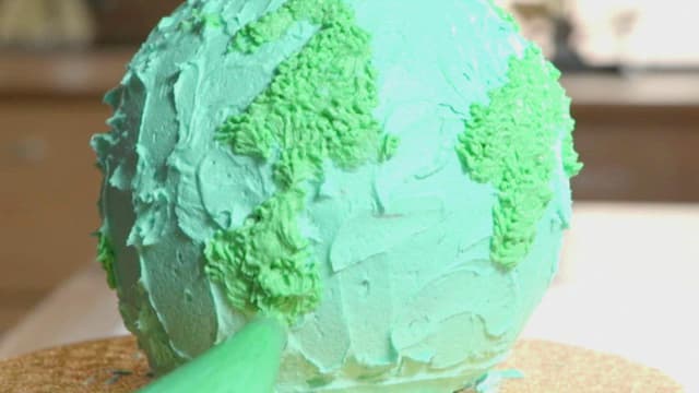 Planet Earth Cake | Punchfork