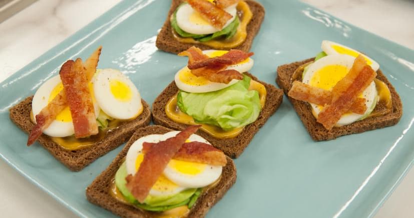 Mini Bacon and Egg Crostini | Punchfork