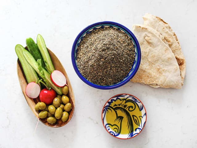 Za'atar (Middle Eastern Herb Blend) | Punchfork