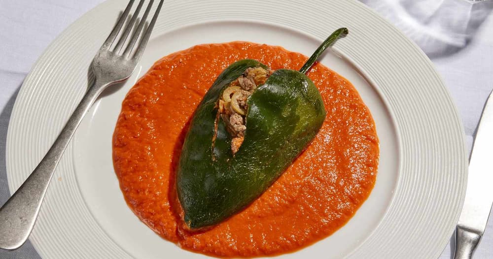 Poblanos Rellenos De Picadillo Dulce | Punchfork