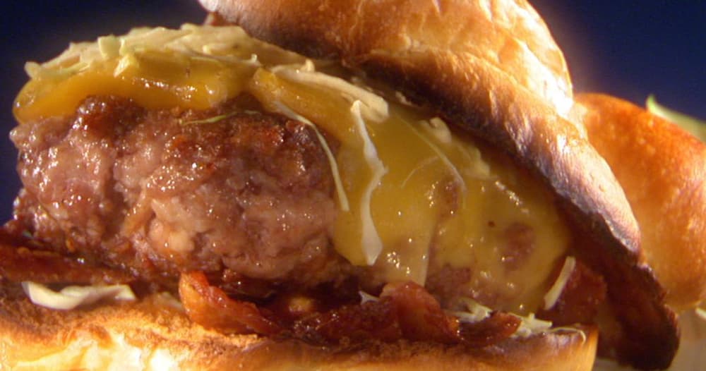 The Alabama Smokehouse Pig Burger with White Barbecue Sauce | Punchfork