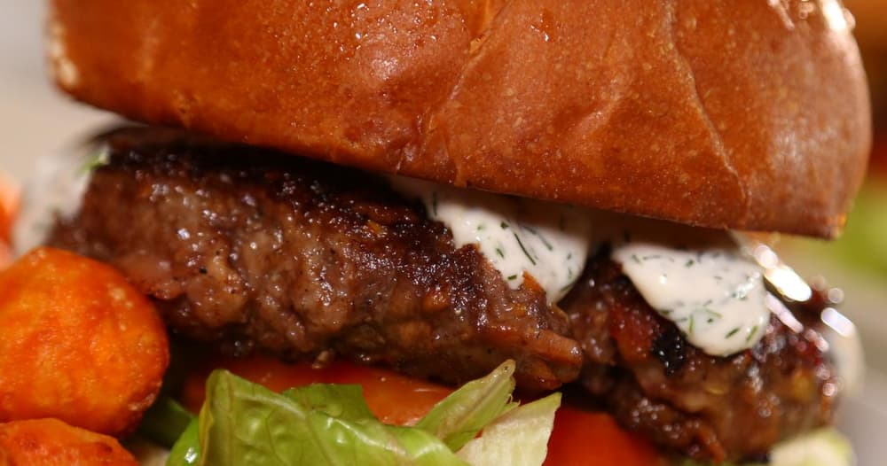 Habanero Parmesan Bacon Burger | Punchfork