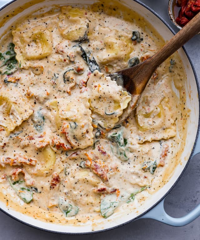 Creamy Tuscan Garlic Ravioli | Punchfork