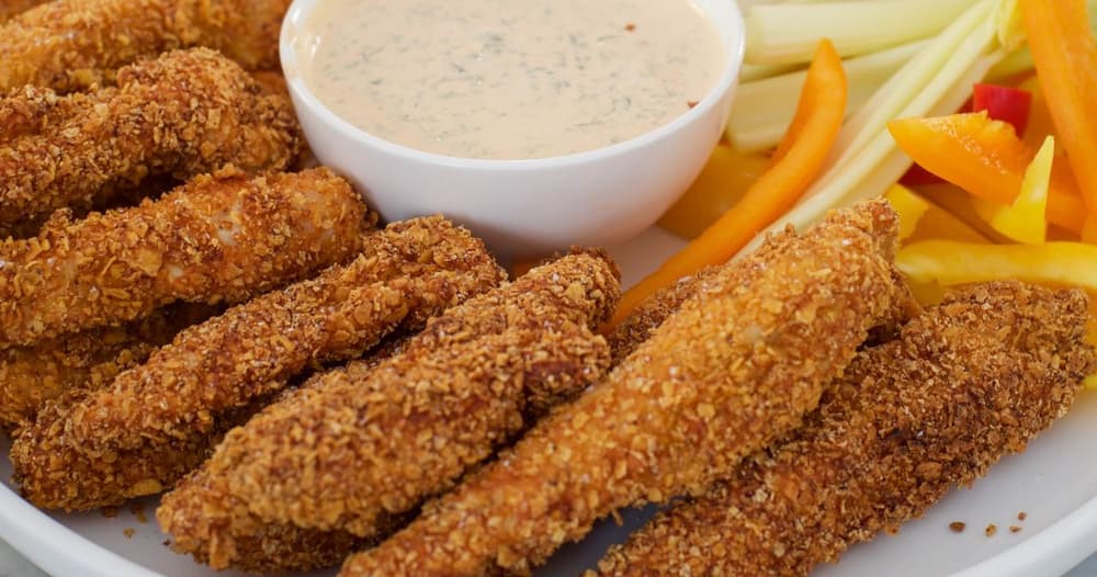 Sweet Chili Chip-Crusted Chicken Fingers with Sriracha Ranch Dipping ...