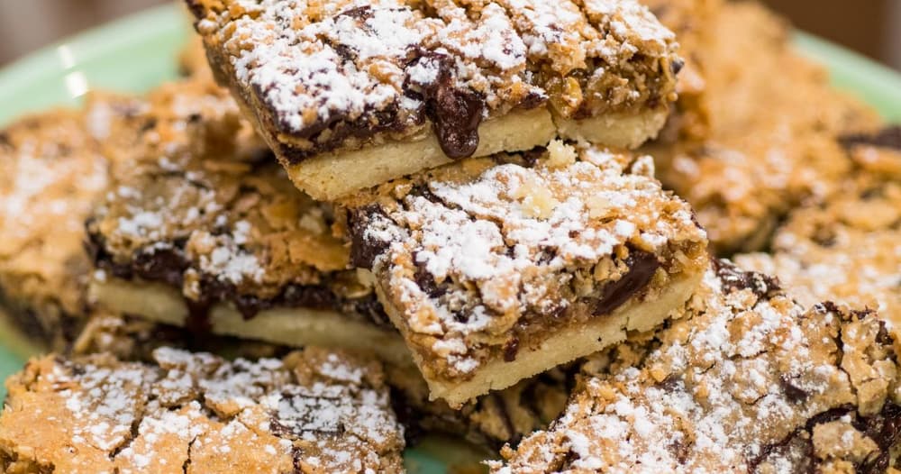 Bake Sale Winning-Est Gooey Oat Bars | Punchfork