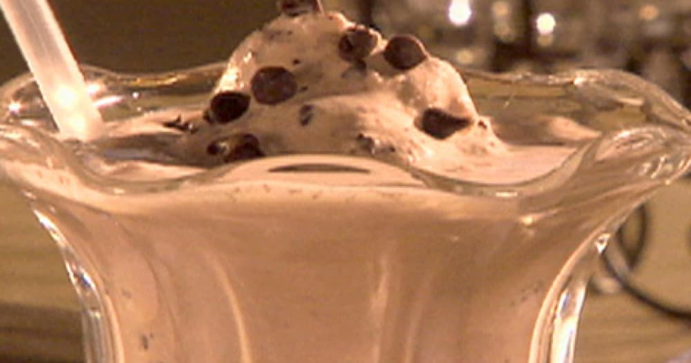 Minty Chip Frappe | Punchfork