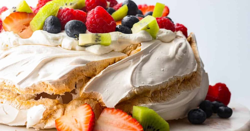 Simple and Easy Pavlova | Punchfork