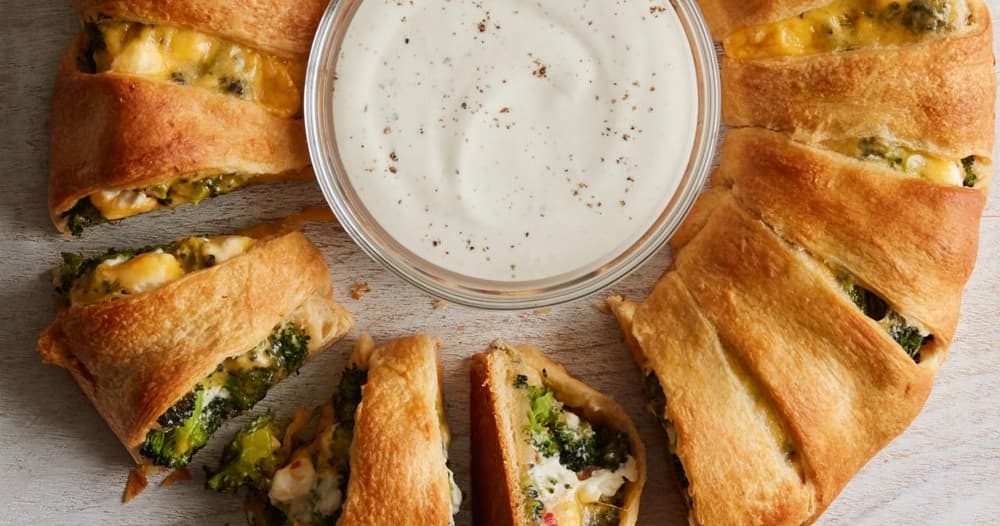 Broccoli Cheddar Crescent Ring | Punchfork