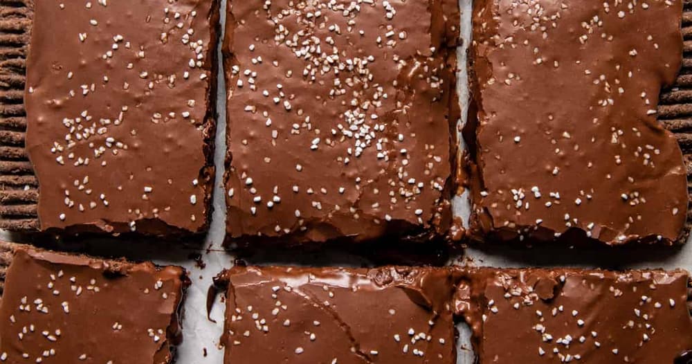 Giant Frosted Chocolate Fudge Pop-Tart | Punchfork