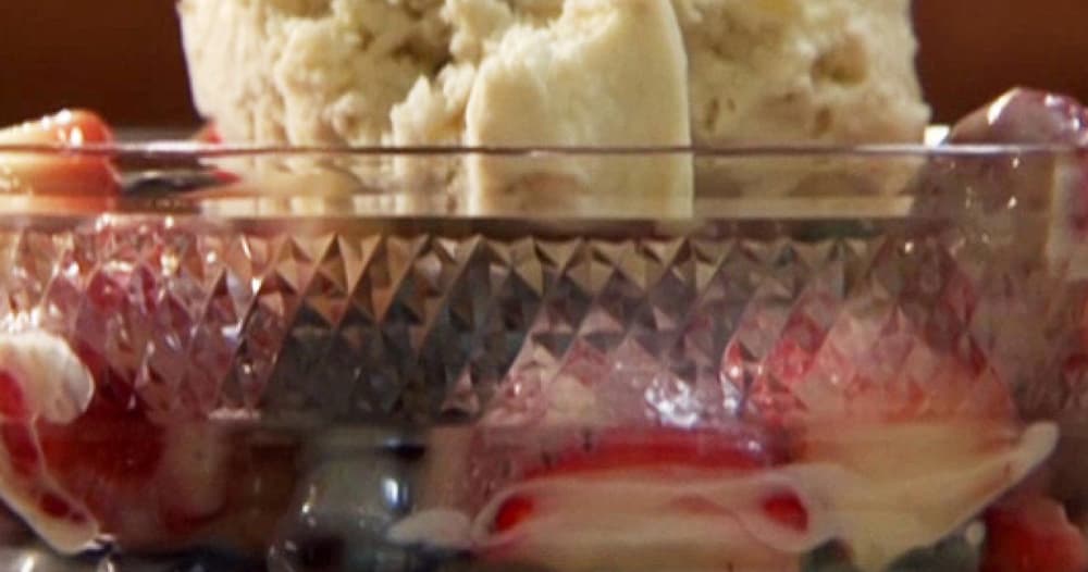 Maple Cream Berries and Walnut Ice Cream | Punchfork