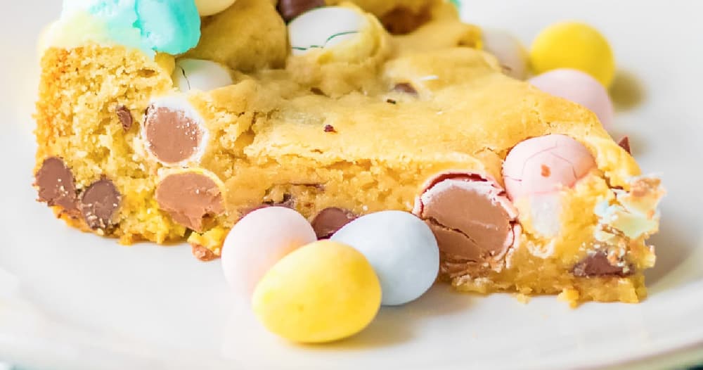 Easter Mini Egg Cookie Cake | Punchfork