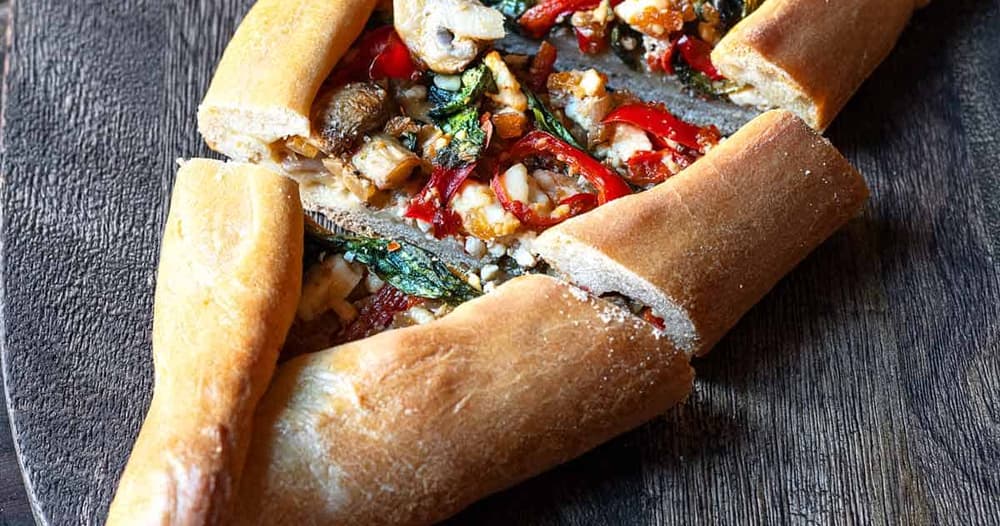 Vegetarian Turkish Pide (Peynirli, Sebzeli Pide) | Punchfork