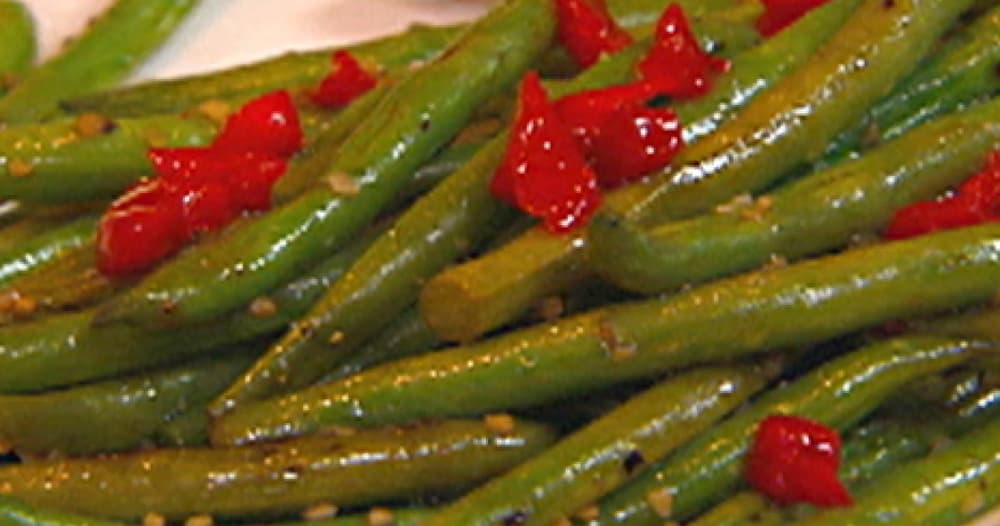Sauteed Green Beans with Pimento | Punchfork