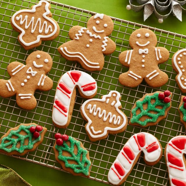 Gingerbread Cookies with Royal Icing | Punchfork