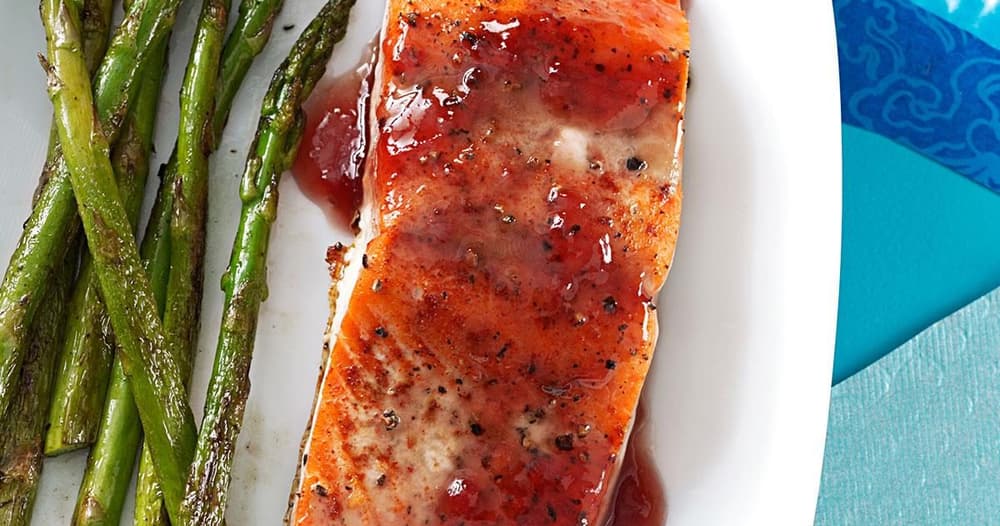 Salmon with Tangy Raspberry Sauce | Punchfork