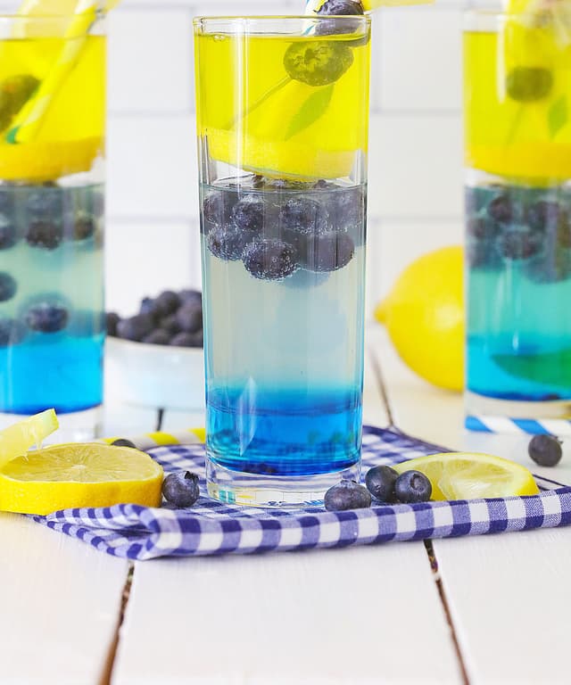 Blueberry Vodka Lemonade | Punchfork