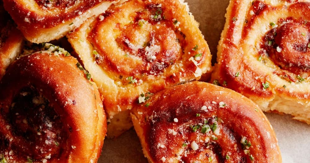 Bacon, Cheese and Chive Buns | Punchfork