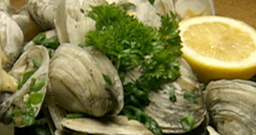 Steamed Clams with Fresh Mint | Punchfork