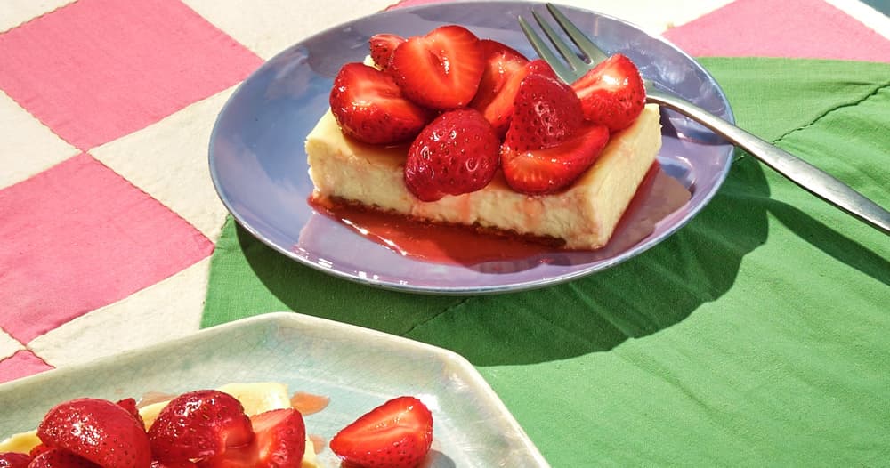 Strawberry-Biscoff Cheesecake Tart | Punchfork