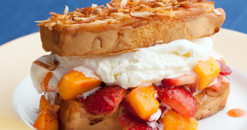 Strawberry Mango Pound Cake Shortcakes | Punchfork