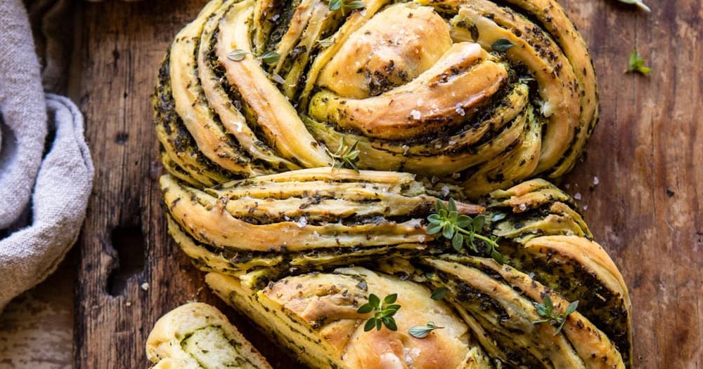 Swirled Garlic Herb Bread | Punchfork