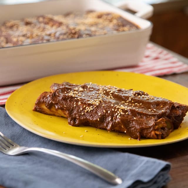 Enchiladas De Pollo en Mole Coloradito | Punchfork