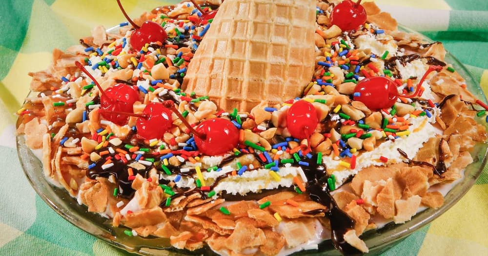 Waffle Cone Ice Cream Sundae Pie | Punchfork