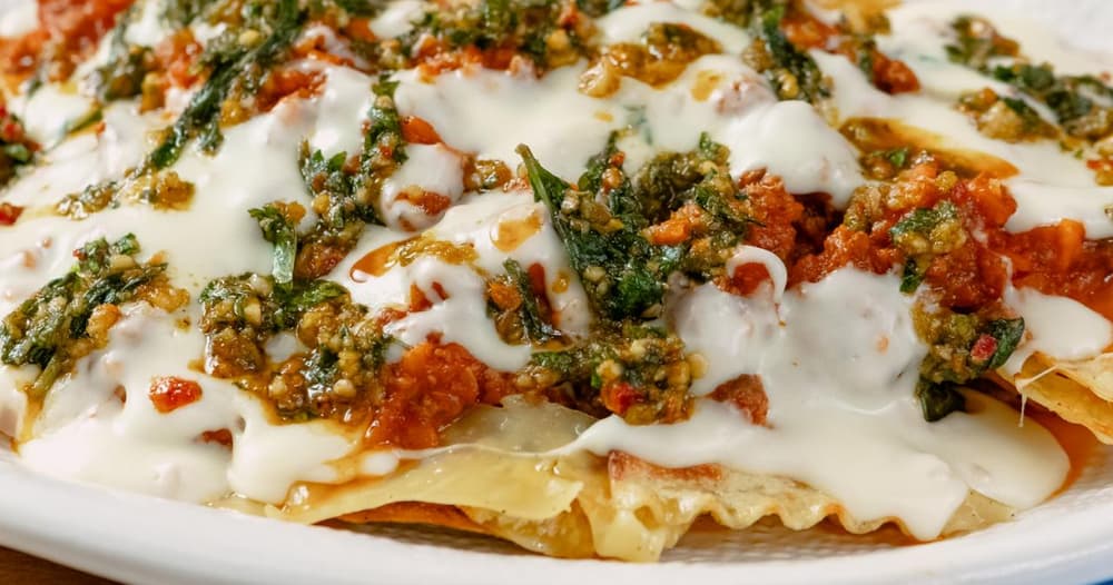 Lasagna-Style Nachos | Punchfork