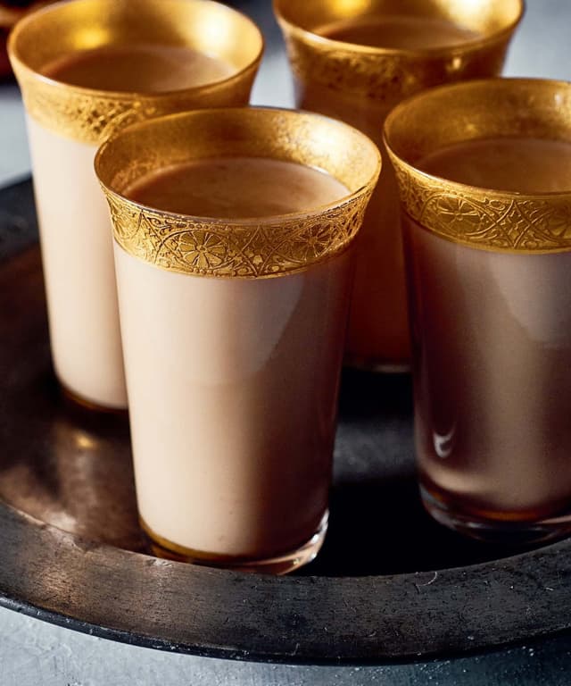 Shaah Cadays (Somali Spiced Tea with Milk) | Punchfork