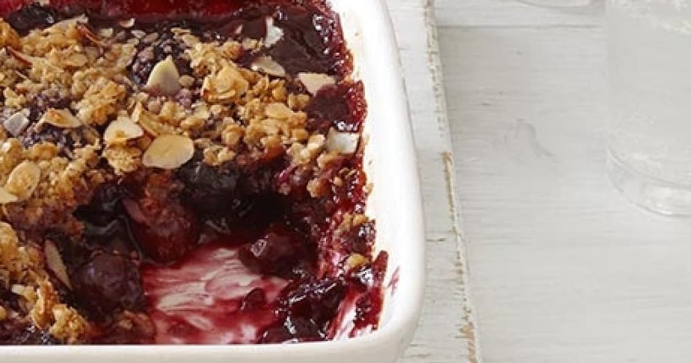 Cherry-Vanilla Crisp | Punchfork