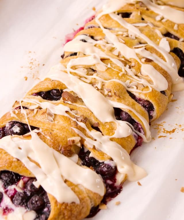 Blueberry Breakfast Braid | Punchfork