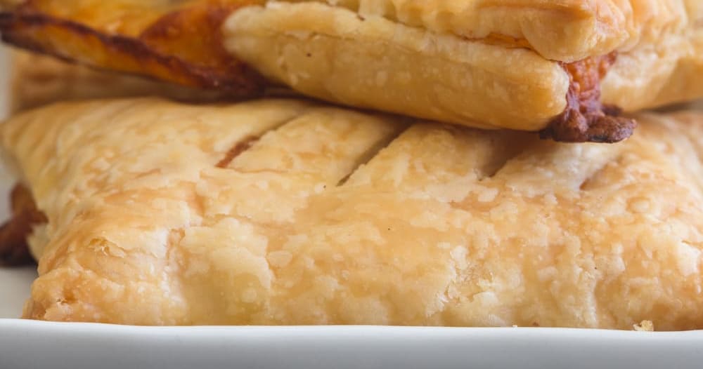 Italian Savory Stuffed Puff Pastry Pockets | Punchfork