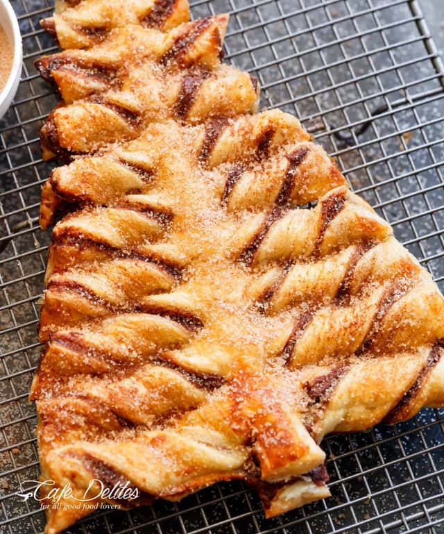 Churro Nutella Christmas Tree (Pastry Tree) | Punchfork
