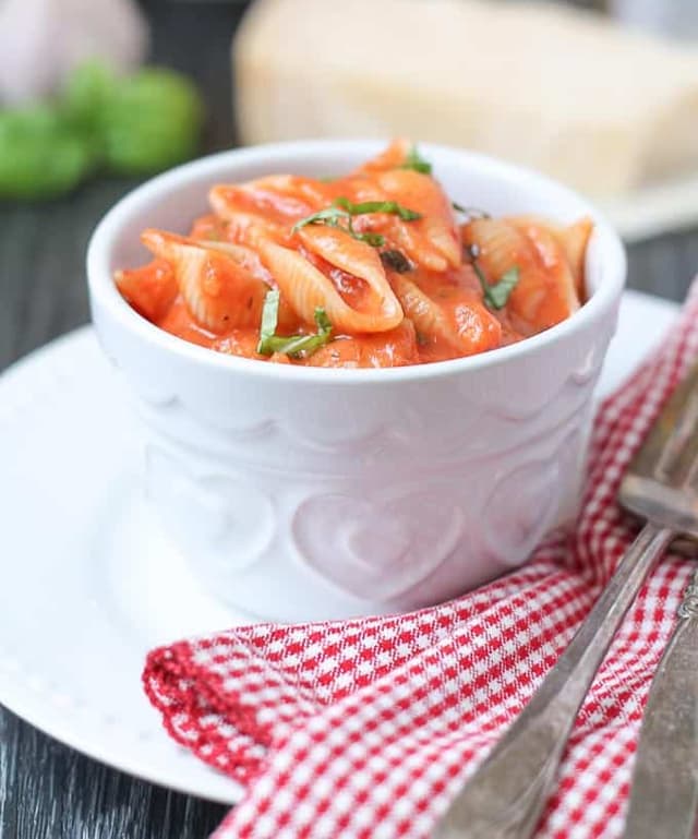 Brown Rice Pasta Shells in Light Rose Sauce | Punchfork