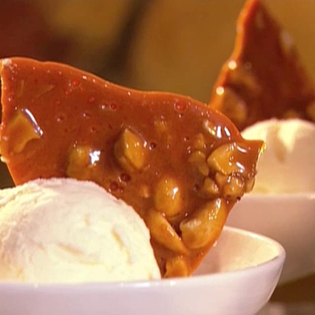 Cashew Candy Crunch Sundae | Punchfork