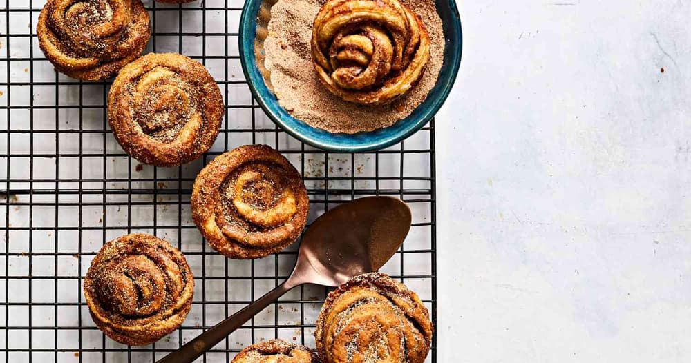 Cinnamon Swirl Puff Pastry Muffins | Punchfork