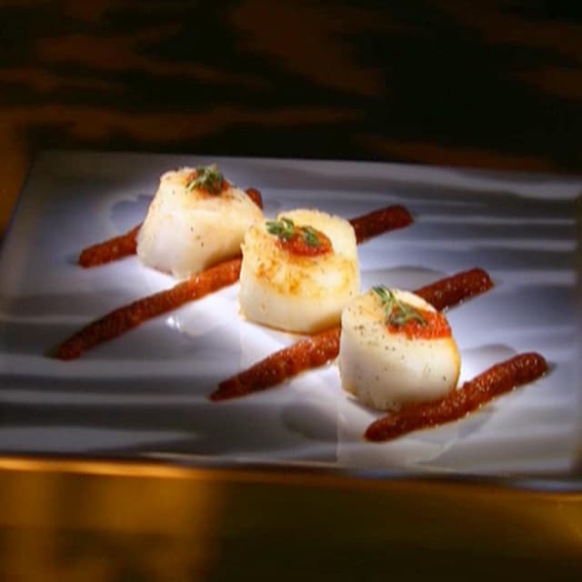 Sauteed Scallops with a Spicy Piquillo Pepper Puree | Punchfork