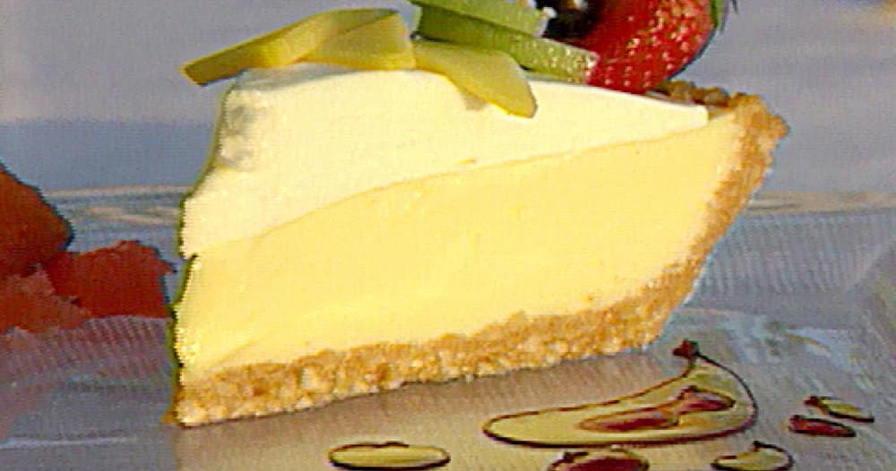 Cashew Crusted Key Lime Pie with a Whipped Cream Fruit Coulis | Punchfork